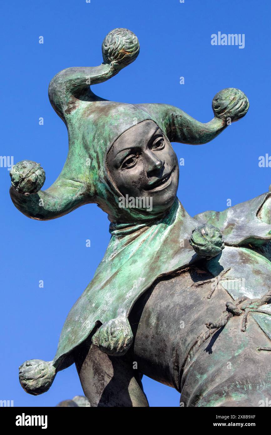 Stratford-Upon-Avon, UK - February 12th 2024: The Jester statue in the ...