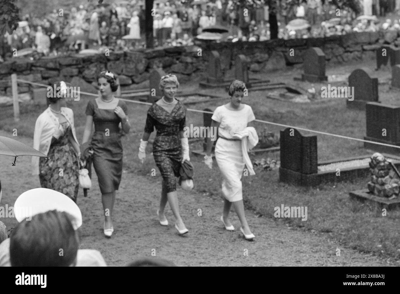 Current 37- 1959: Bridal veils in the limelight. On Saturday 22 August ...