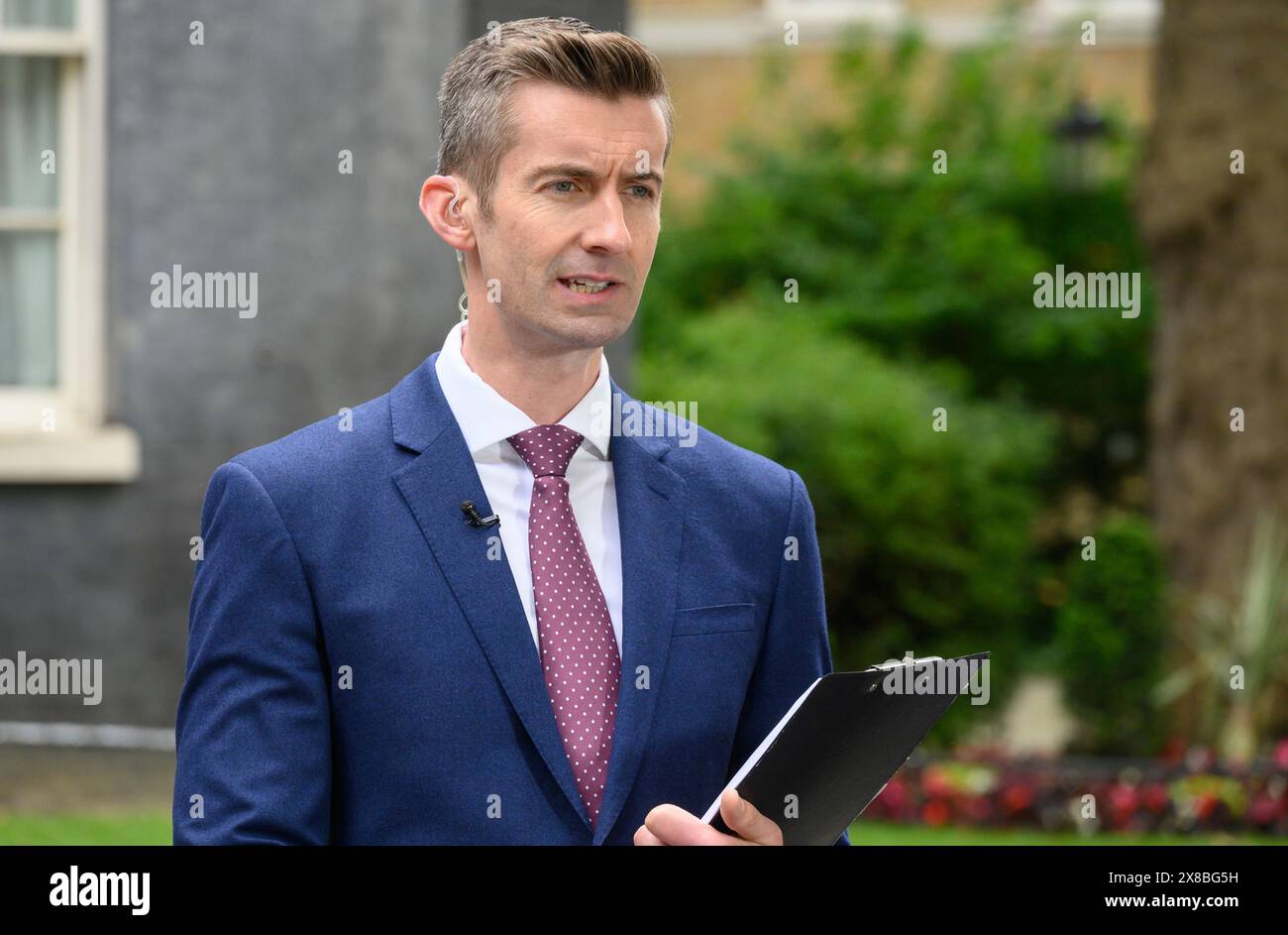 Ben Thompson (BBC news presenter) presenting from Downing Street the ...
