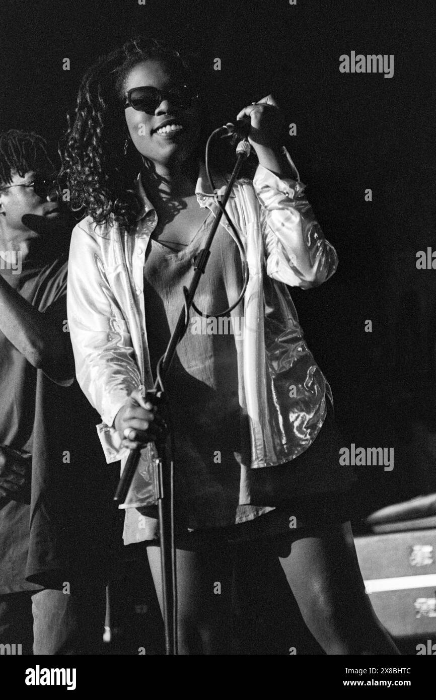 JHELISA, JAZZ STAGE, GLASTONBURY 1995: The American soul singer Jhelisa ...