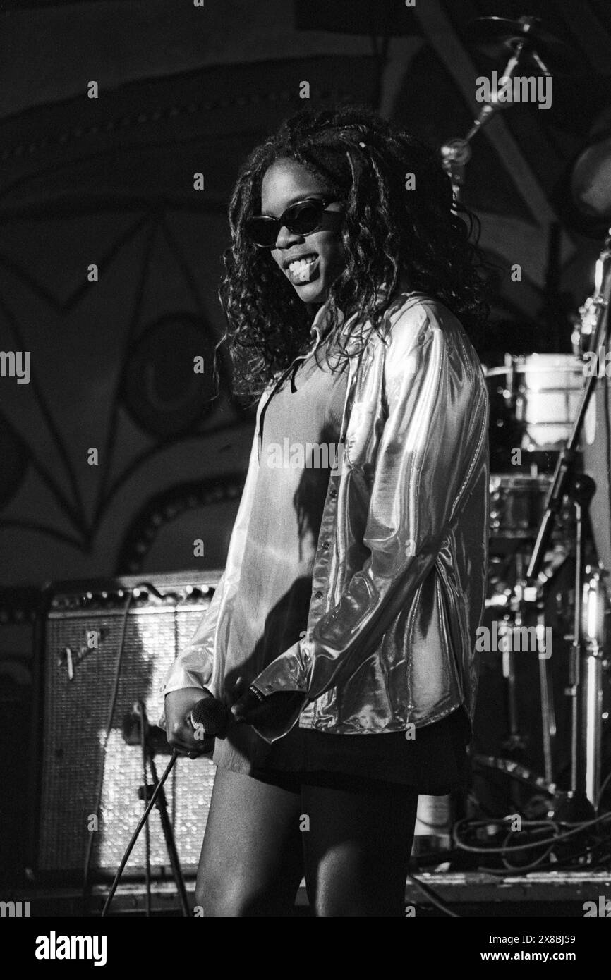 JHELISA, JAZZ STAGE, GLASTONBURY 1995: The American soul singer Jhelisa ...