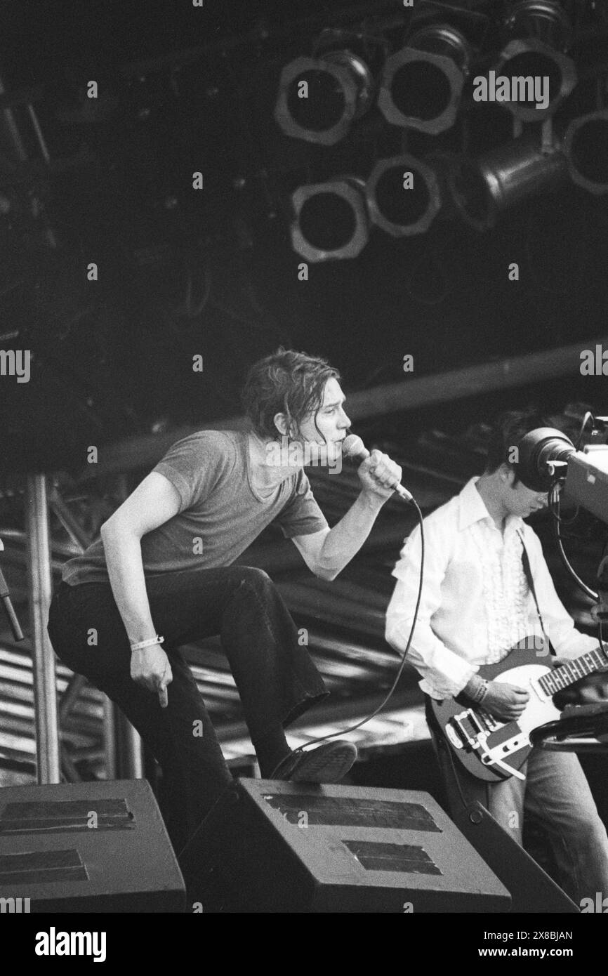 PATRICK DUFF, STRANGELOVE, GLASTONBURY 95: Patrick Duff of the band ...