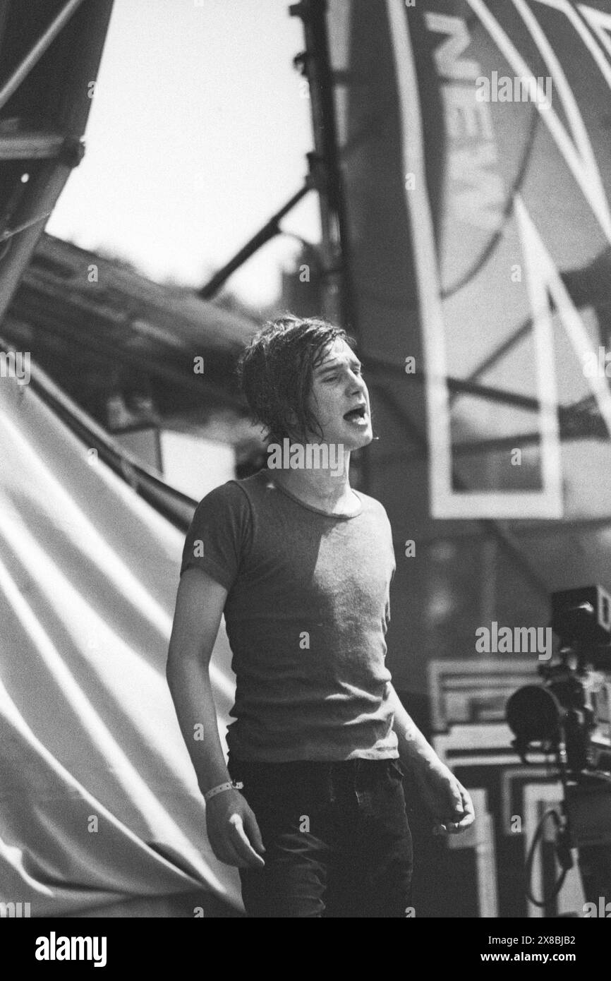 PATRICK DUFF, STRANGELOVE, GLASTONBURY 95: Patrick Duff of the band ...