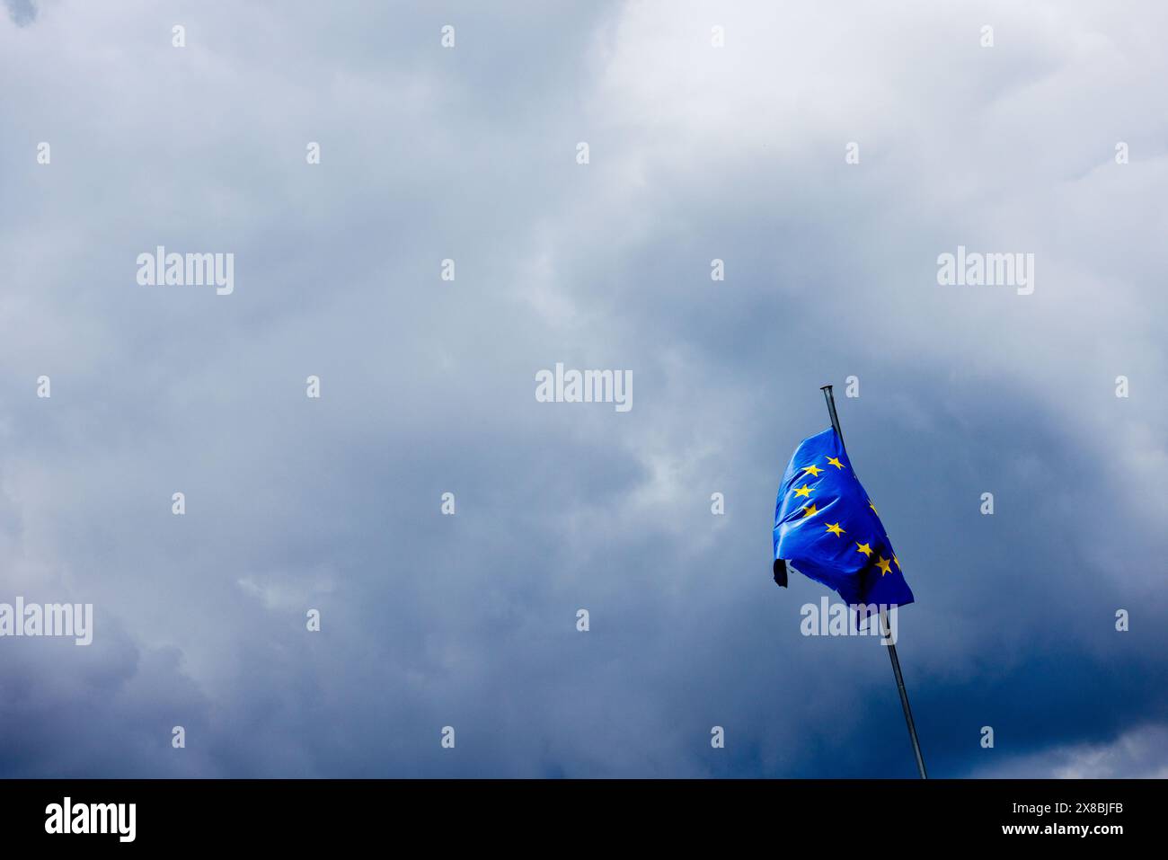 24 May 2024, France, Straßburg: The flag of the European Union flies in ...