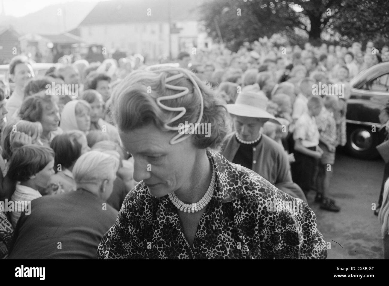 Current 37- 1959: Bridal veils in the limelight. On Saturday 22 August ...