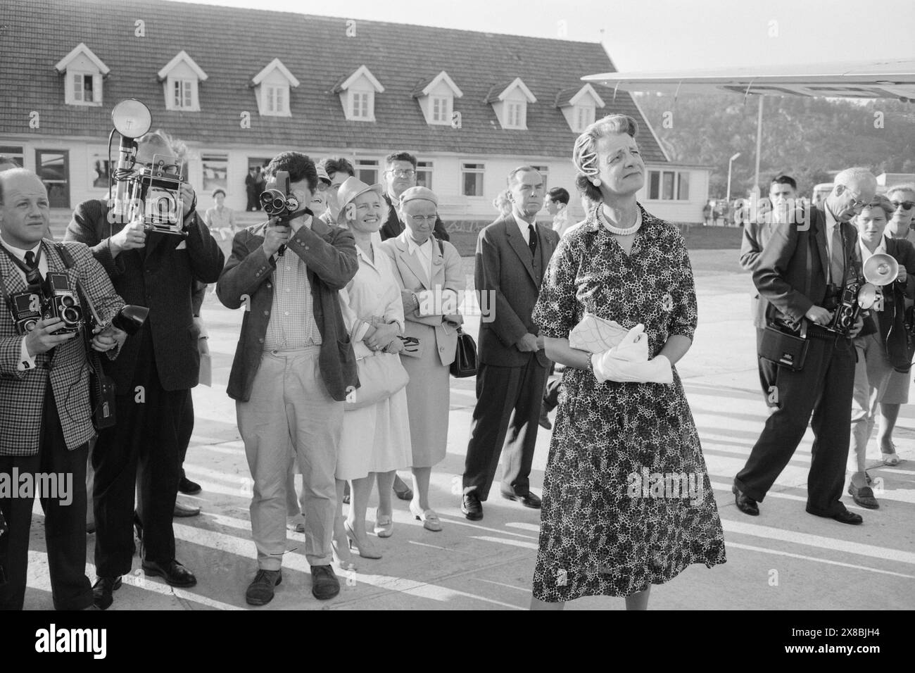 Current 37- 1959: Bridal veils in the limelight. On Saturday 22 August ...