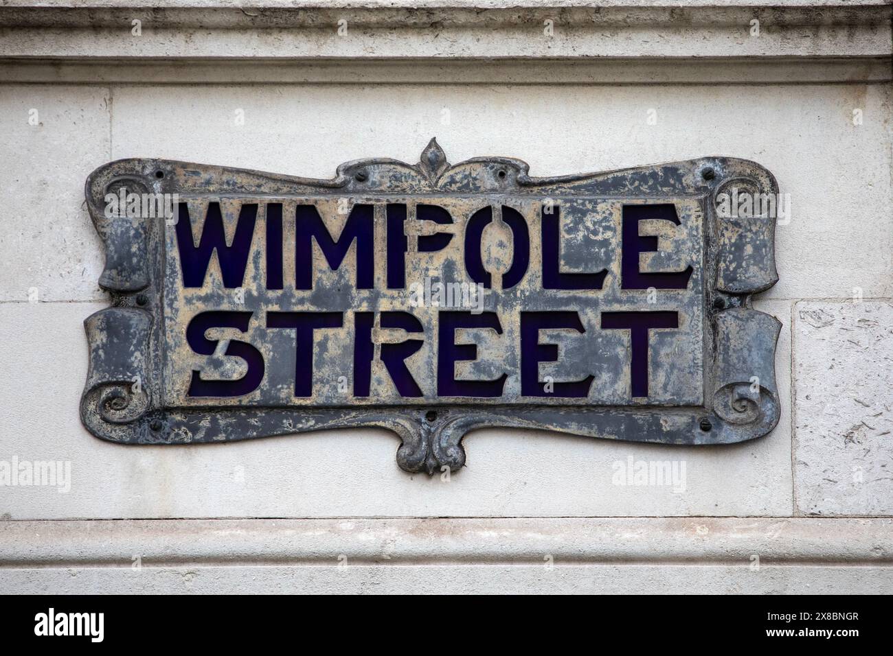 Wimpole street exterior hi-res stock photography and images - Alamy