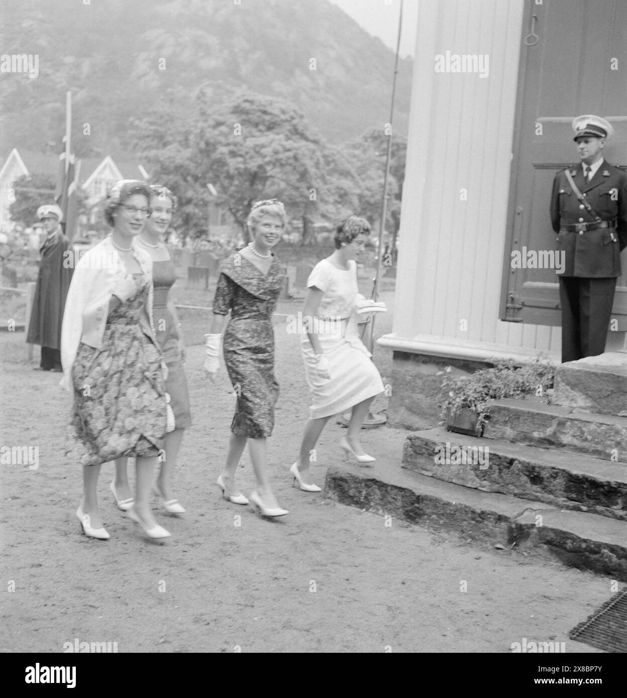 Current 37- 1959: Bridal veils in the limelight. On Saturday 22 August ...