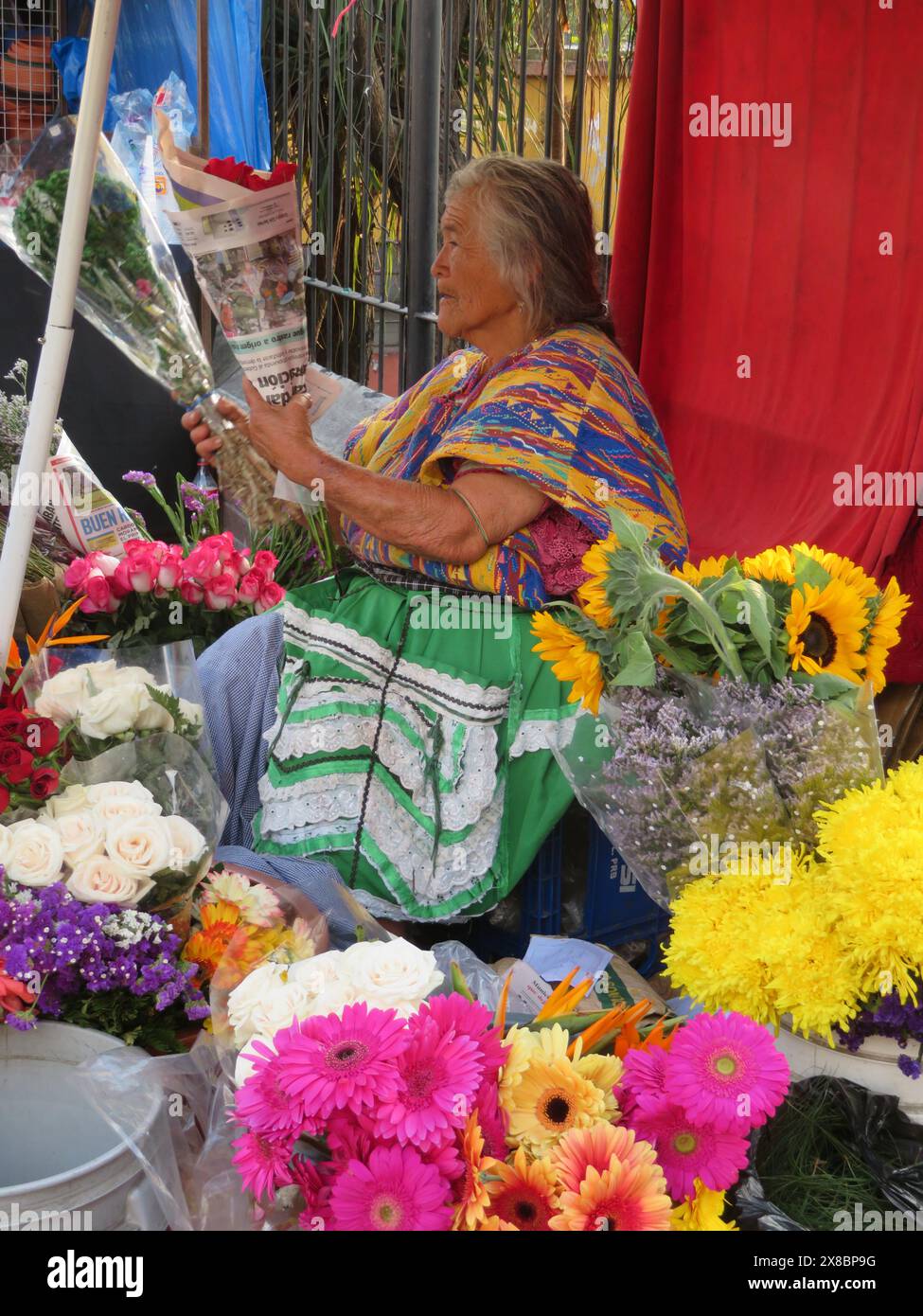 Mercado de flores en el hi-res stock photography and images - Alamy