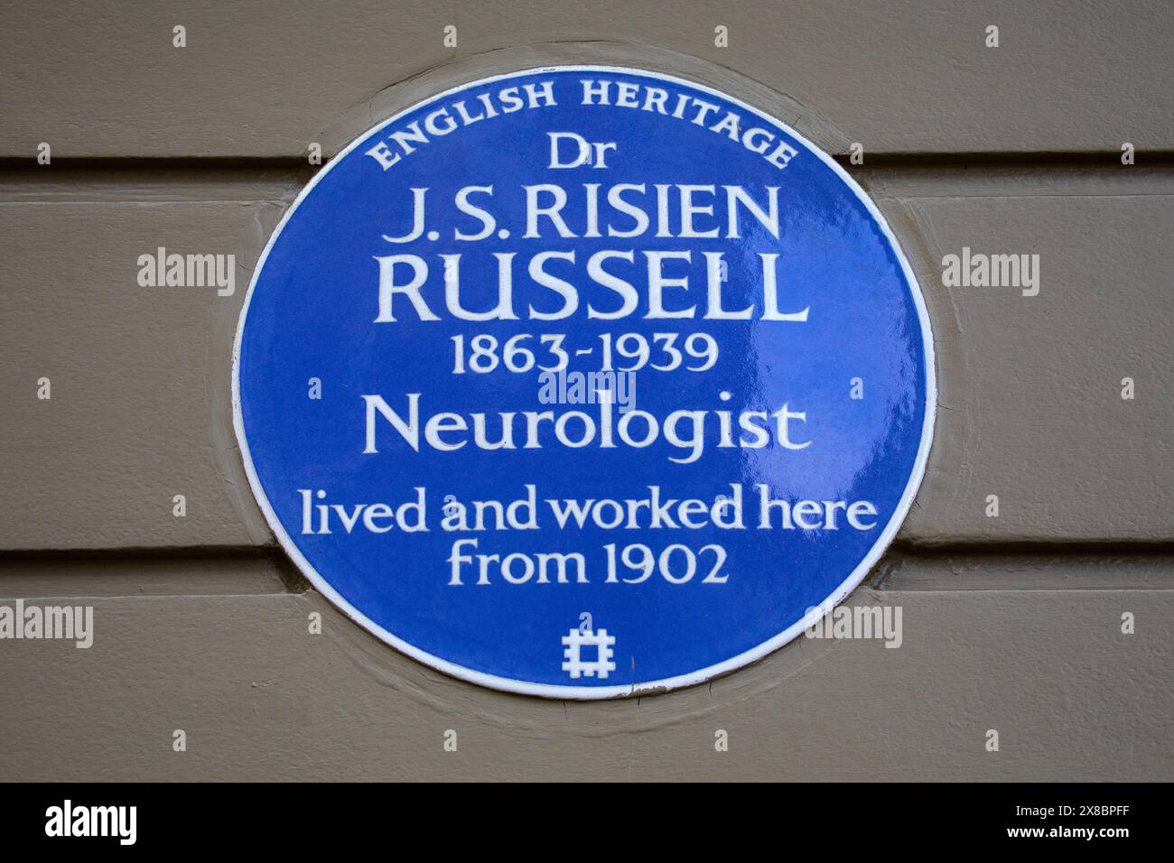 London, UK - March 18th 2024: A blue plaque on Wimpole Street in London ...