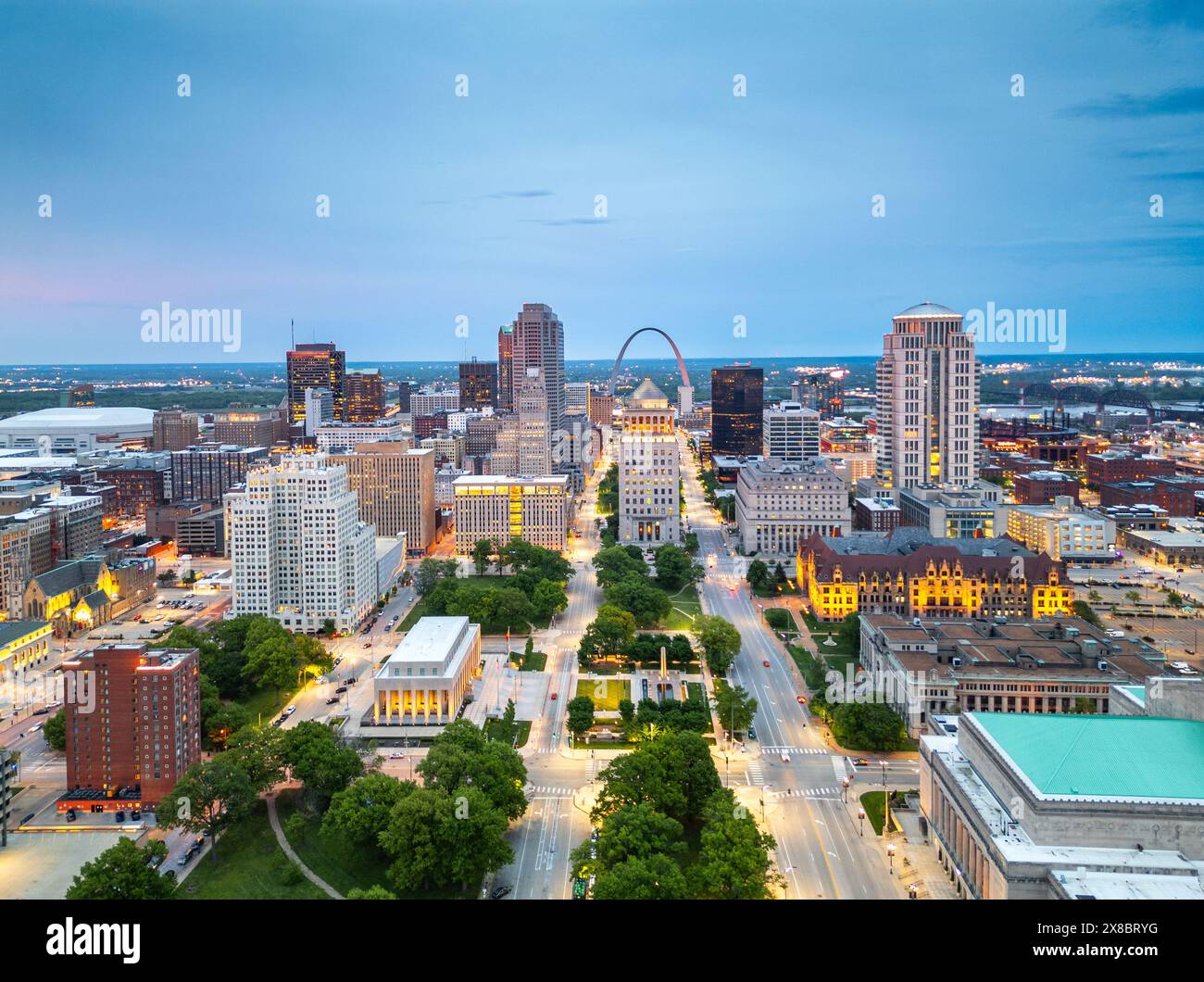St. Louis, Missouri, USA downtown cityscape at twilight Stock Photo - Alamy