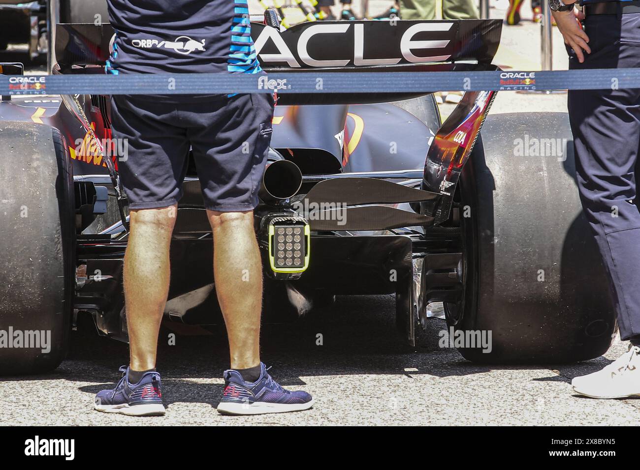 Red Bull Racing RB20, mechanical detail, lower beam and rear wing ...