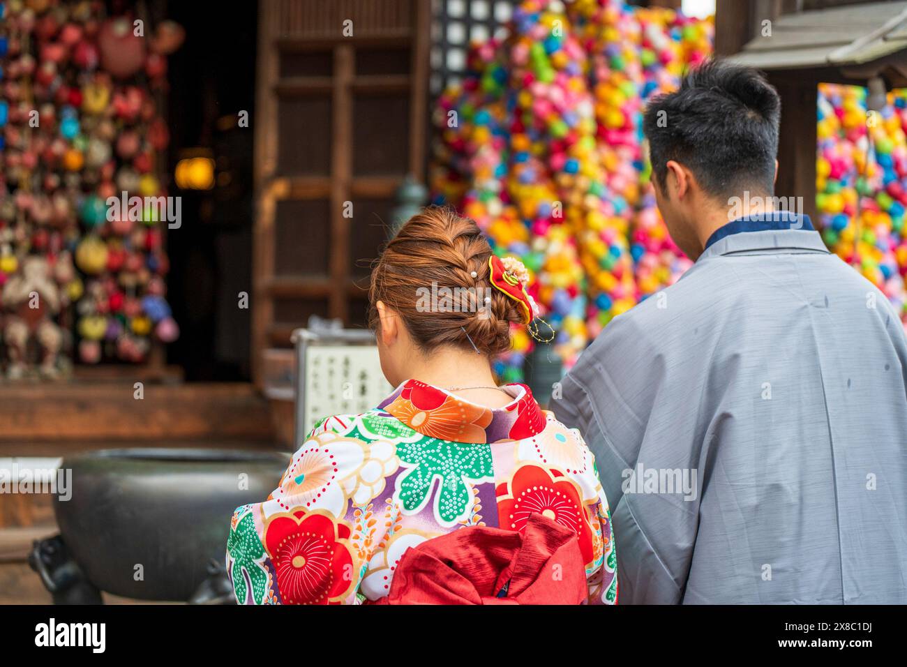 Young people wearing yukata hi-res stock photography and images - Alamy