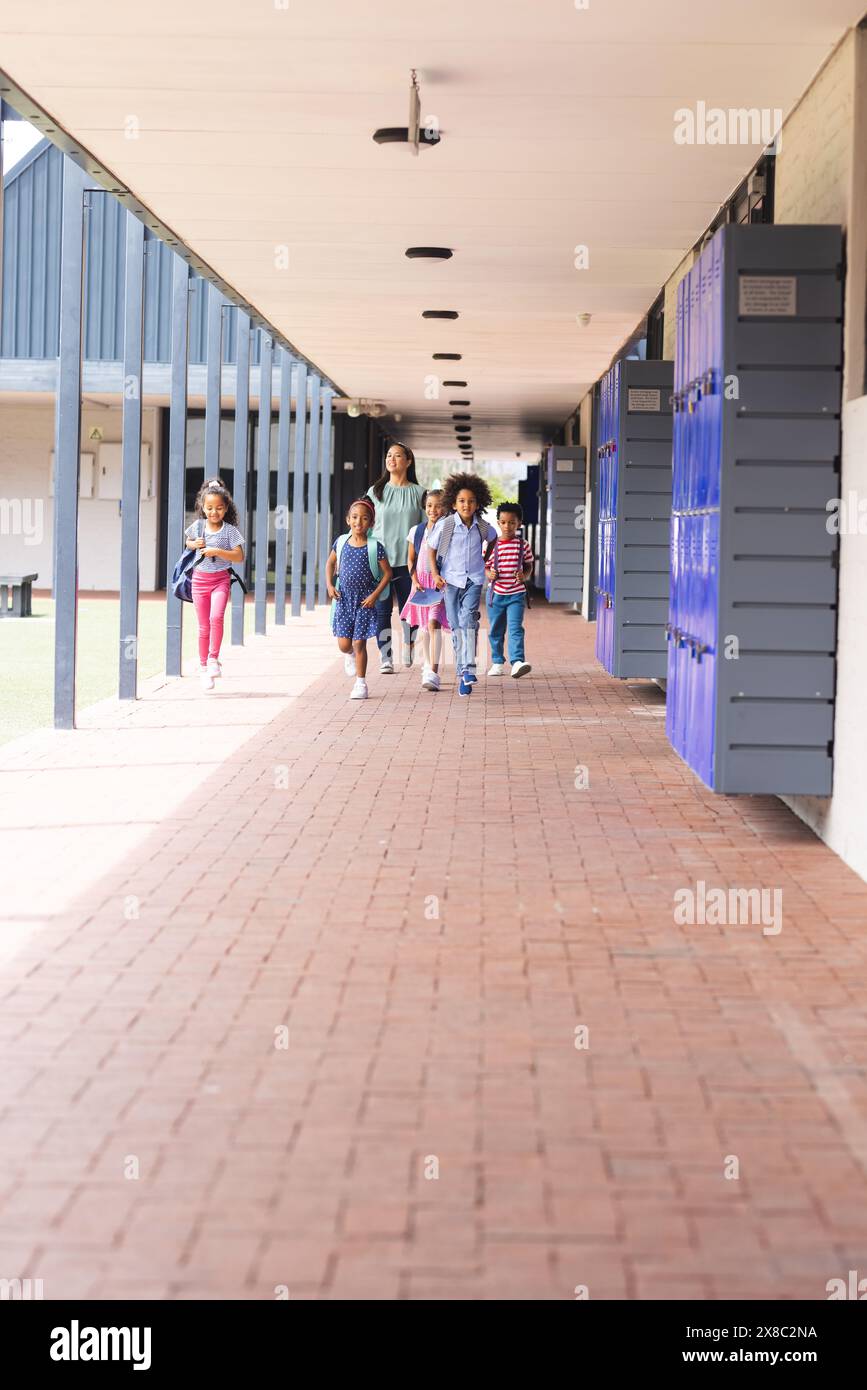Casually walking hi-res stock photography and images - Alamy