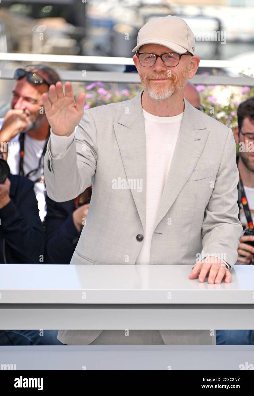 Ron Howard Photocall of the film "Jim Henson: Idea Man" 77th Cannes ...