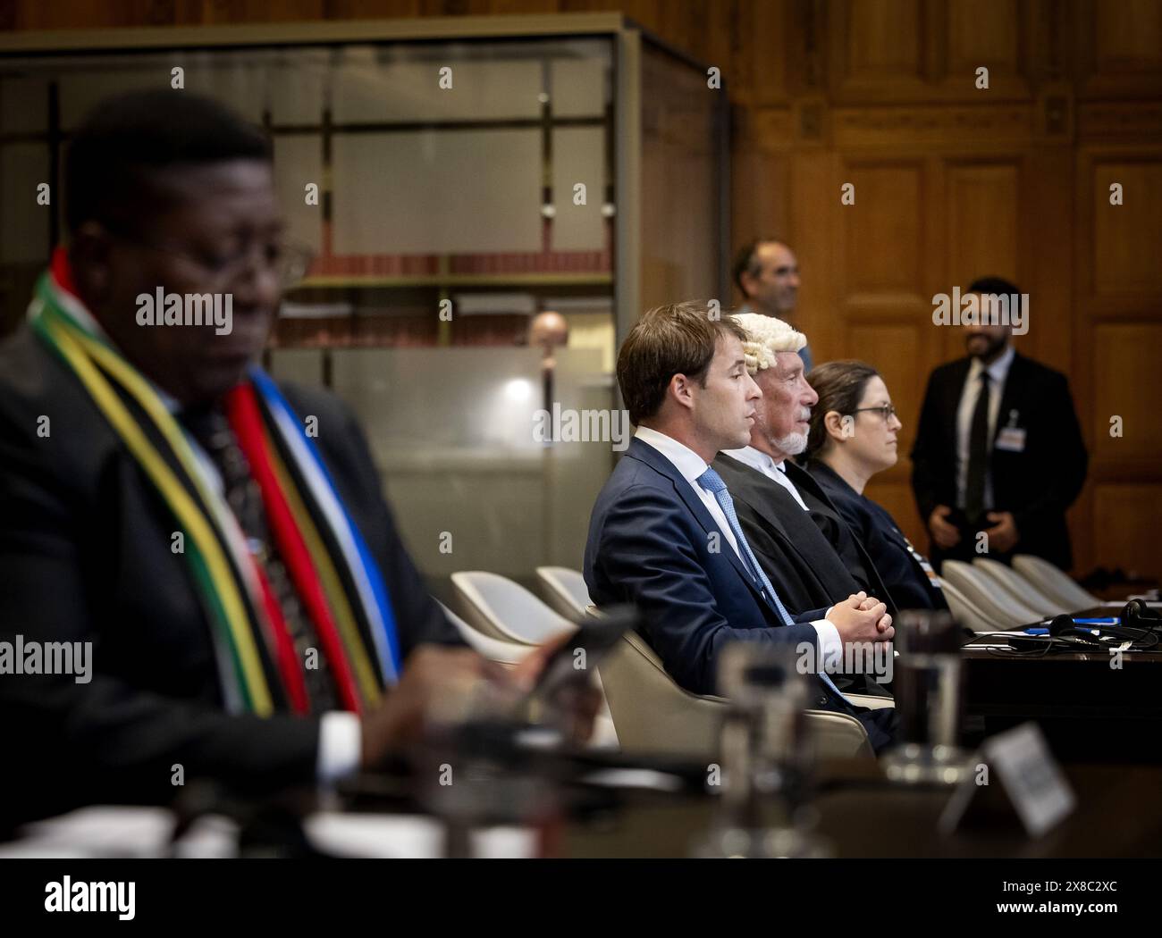 THE HAGUE - Ambassador Vusimuzi Madonsela (L) of South Africa and Yaron ...