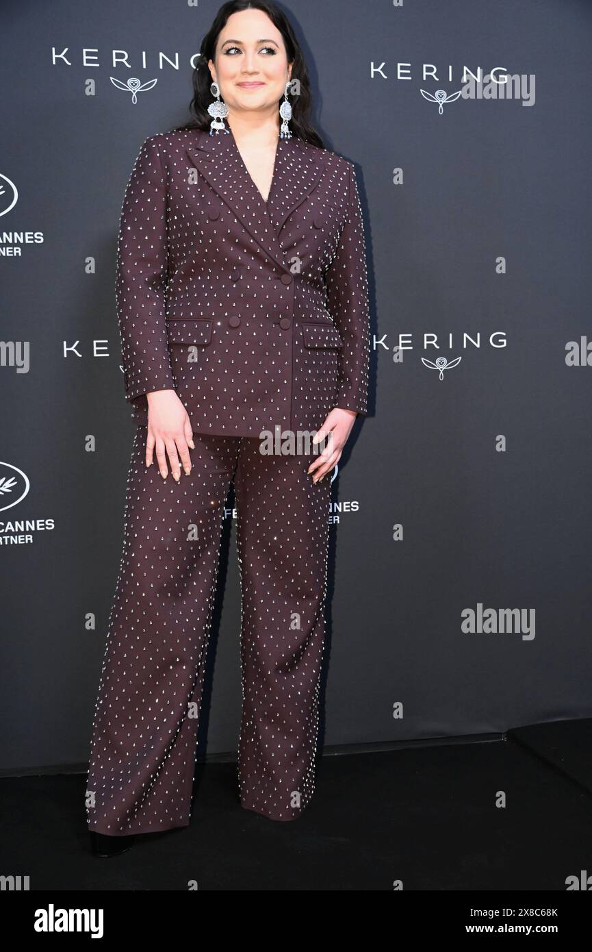 Lily Gladstone (in Gucci) Photocall of the Kering "Women in Motion ...