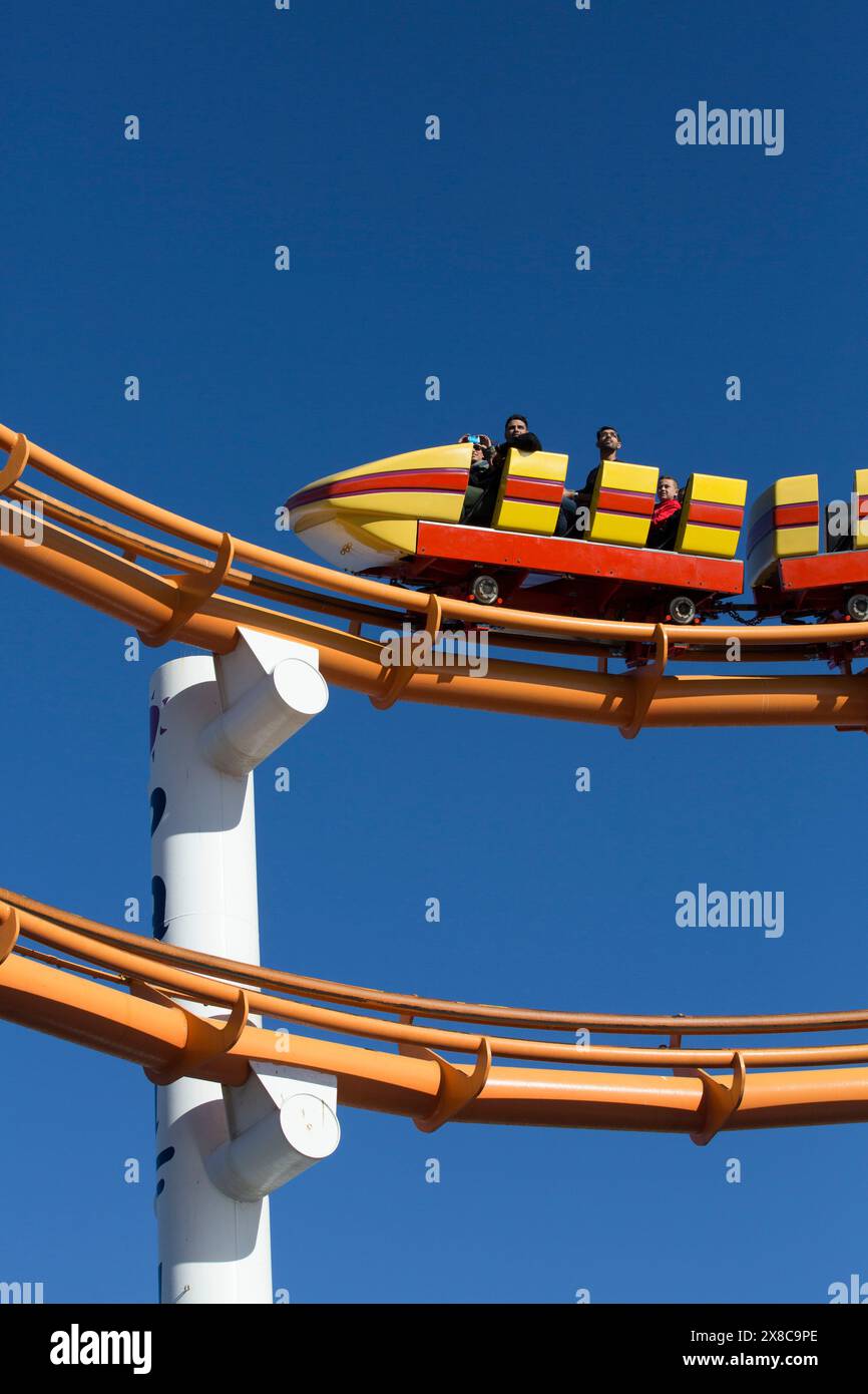 Vertical roller coaster hi-res stock photography and images - Alamy