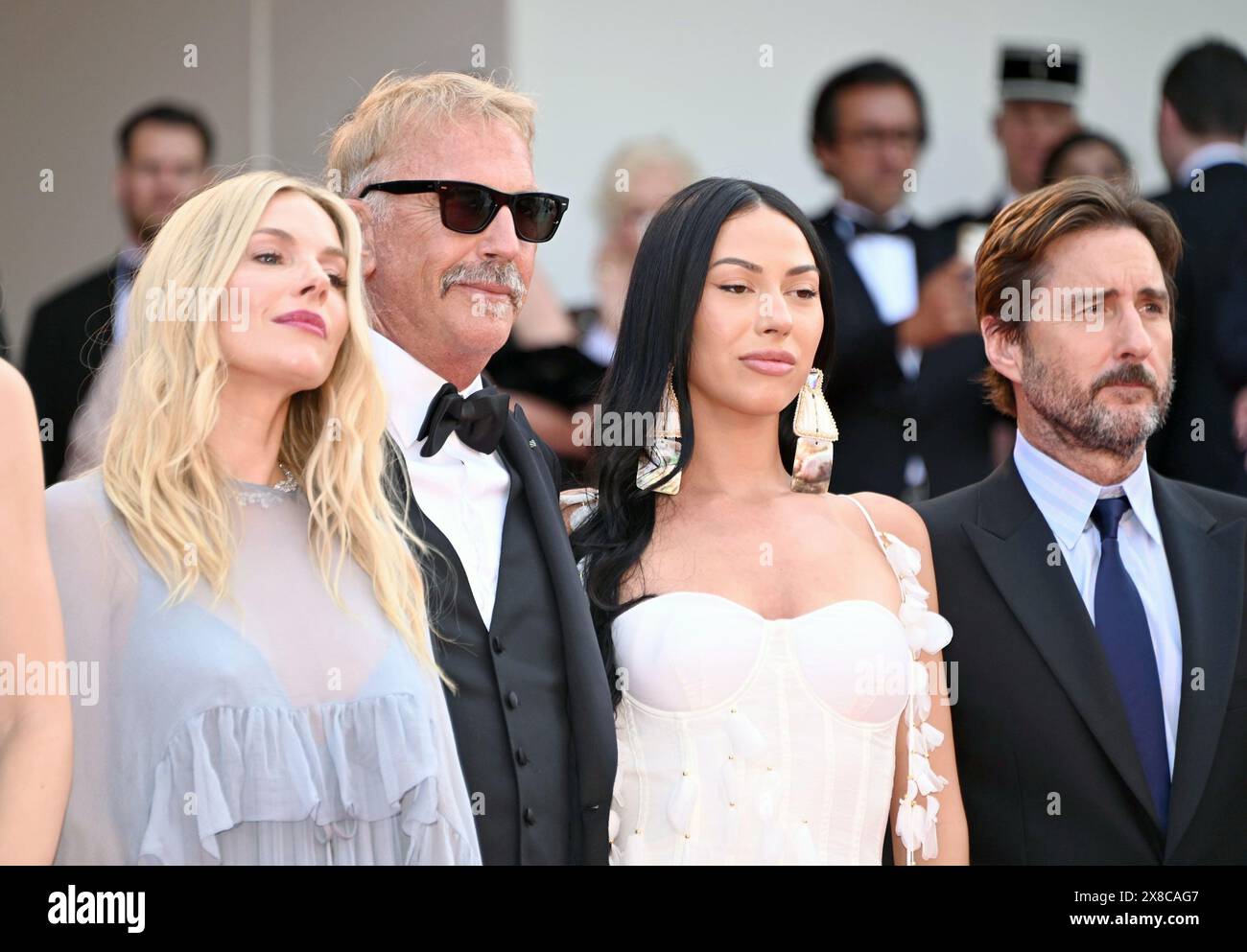 "Horizon: An American Saga" film crew: Sienna Miller (in Chloé), Kevin ...