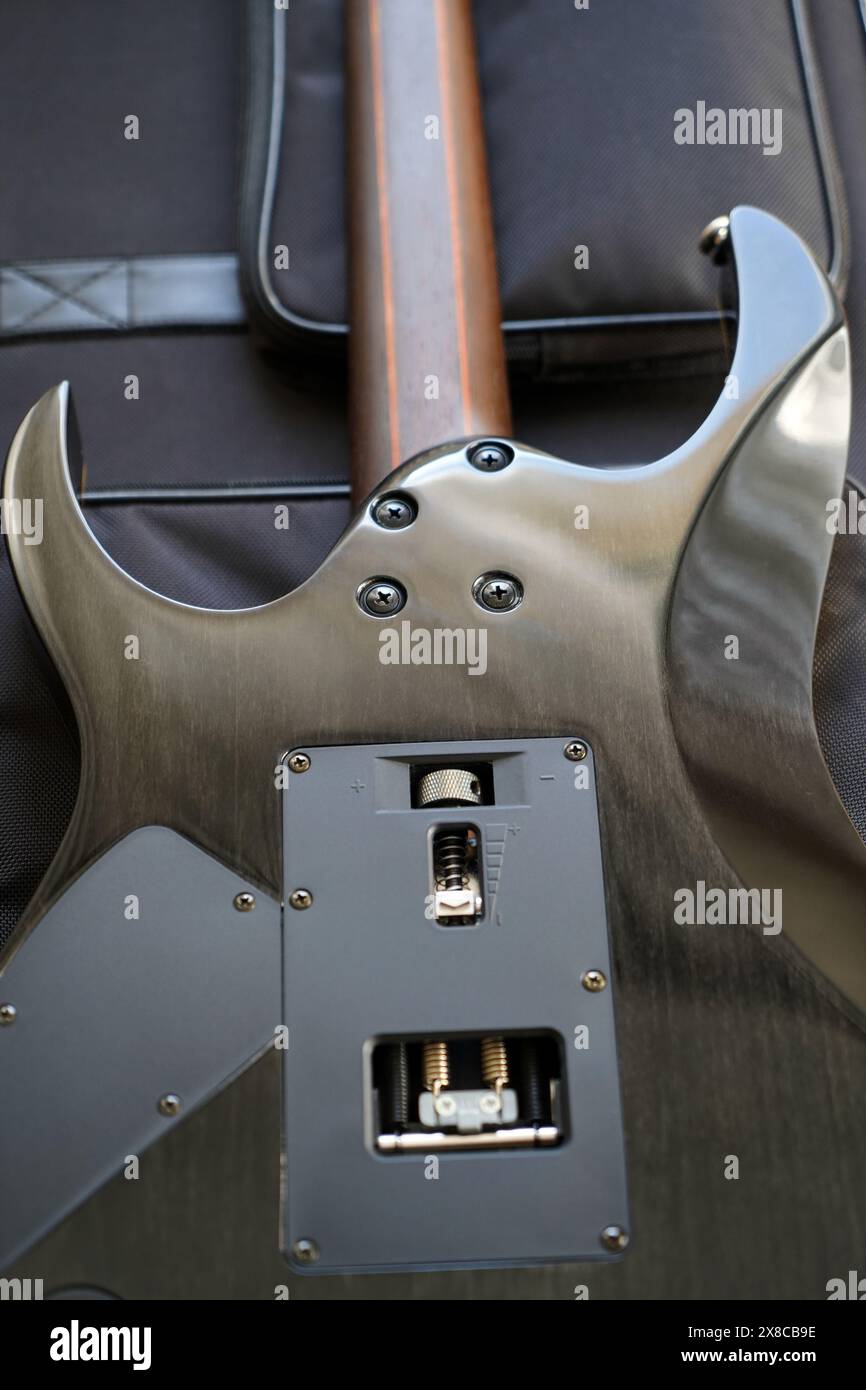 Pickup wiring hi-res stock photography and images - Alamy