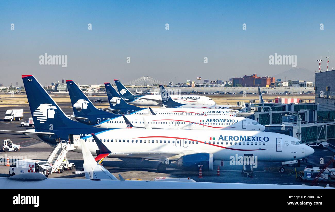 Aeromexico airline. Aeromexico Planes on the ground at Mexico City ...