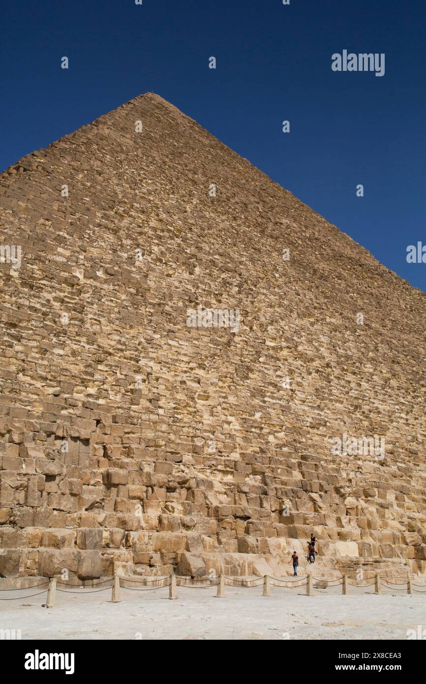 Great Pyramid of Cheops, The Giza Pyramids, Giza, Egypt Stock Photo - Alamy
