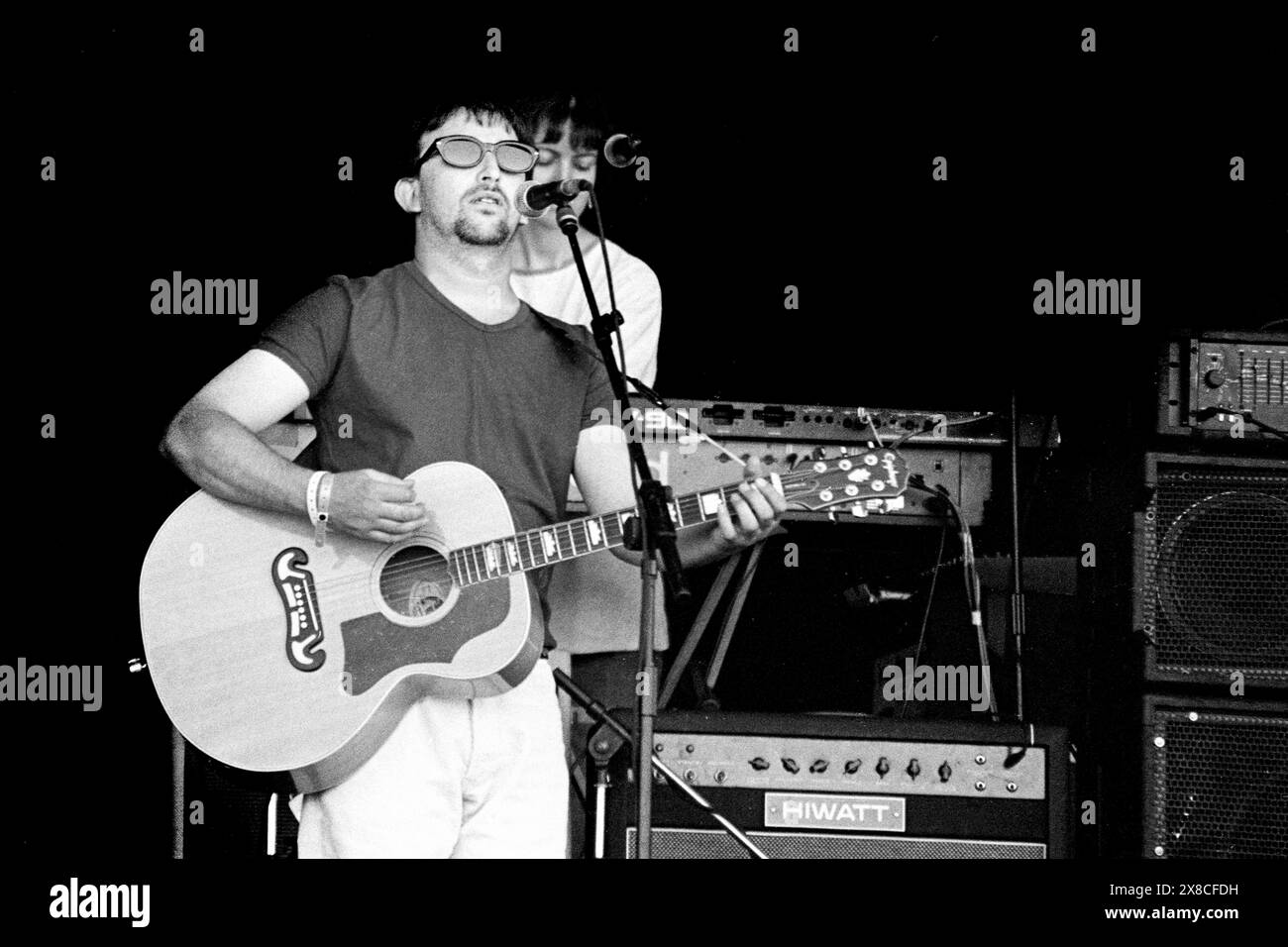 IAN BROUDIE, LIGHTNING SEEDS, GLASTONBURY FESTIVAL, 1995: Ian Broudie ...