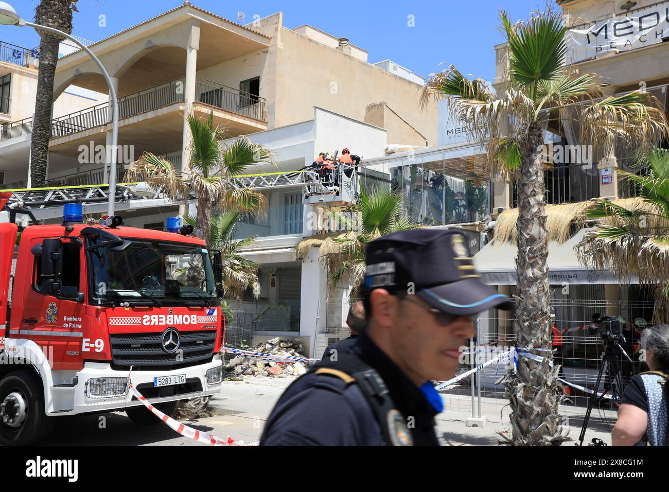 Palma, Spain. 24th May, 2024. Police officers stand in front of the ...