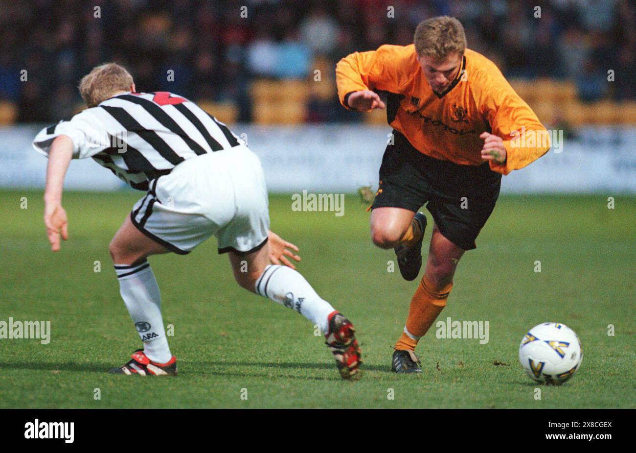 LIVINGSTON V ST MIRREN, 27/11/99. Livingston's Jim Sherry goes past St ...