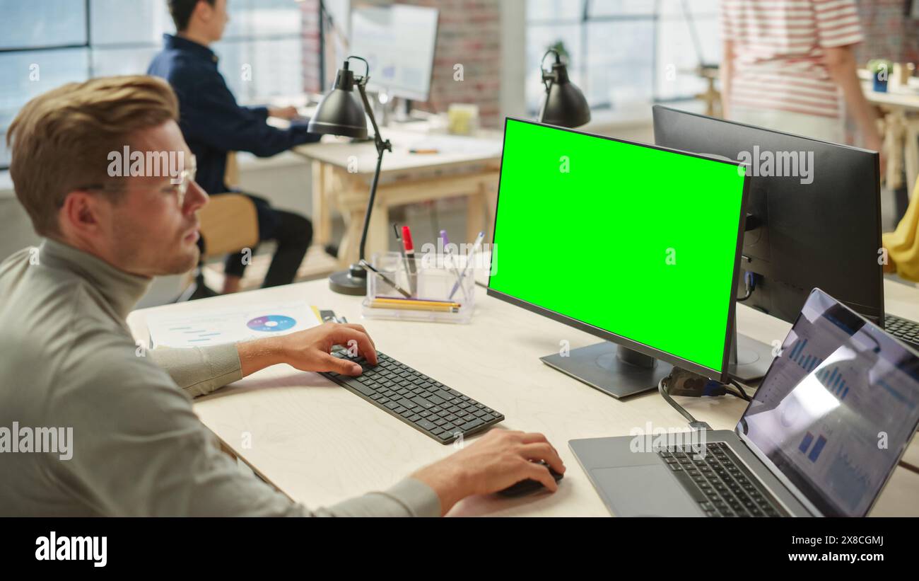 Green screen laptop during hi-res stock photography and images - Alamy