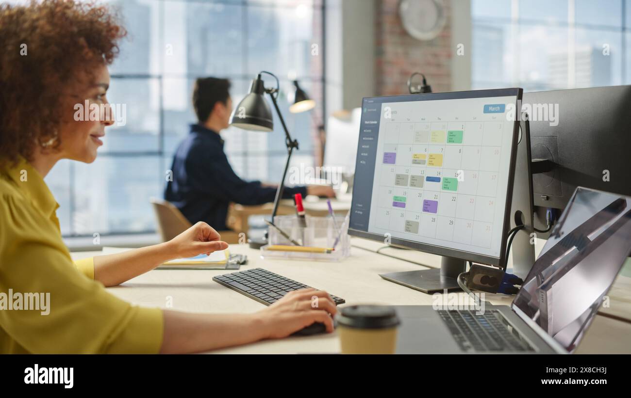 Online meeting business dynamic hi-res stock photography and images - Alamy