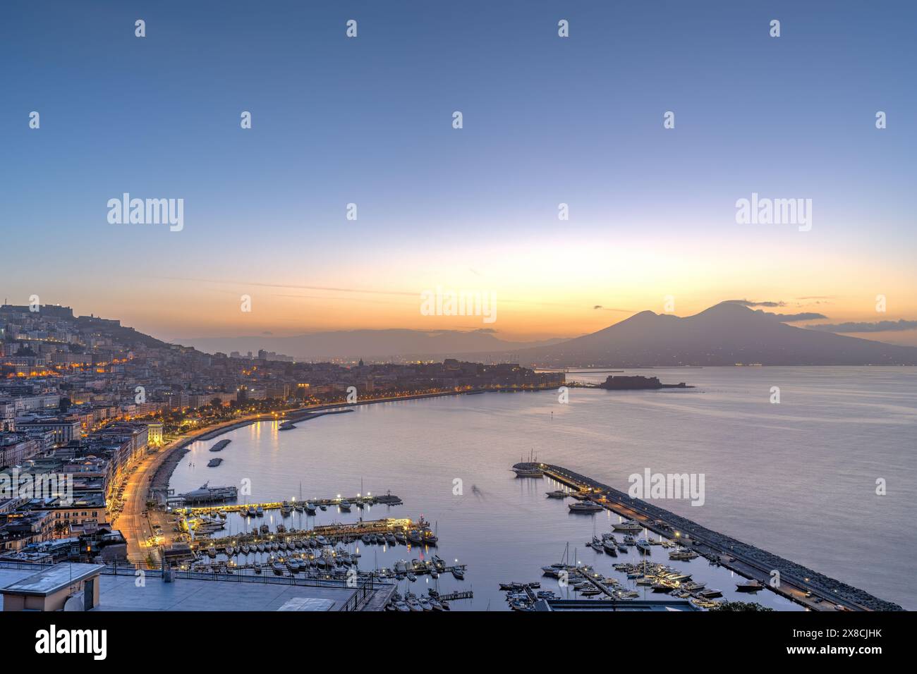 The Gulf of Naples with the famous Mount Vesuvius before sunrise Stock ...