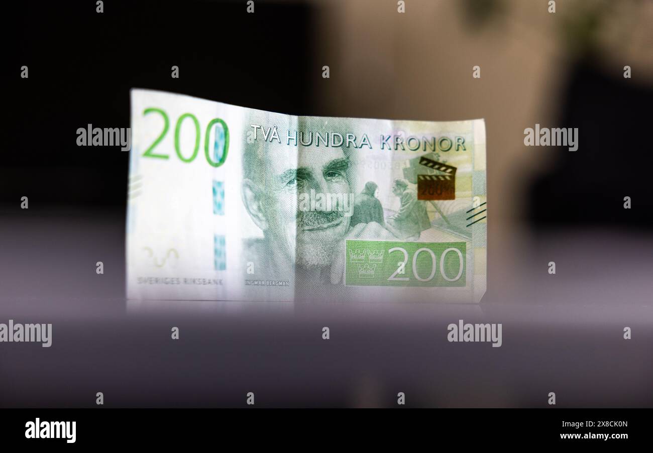 200 note hi-res stock photography and images - Alamy