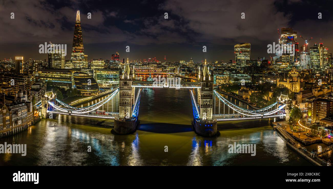 Tower Bridge, London. An iconic London landmark and one of Britain's ...