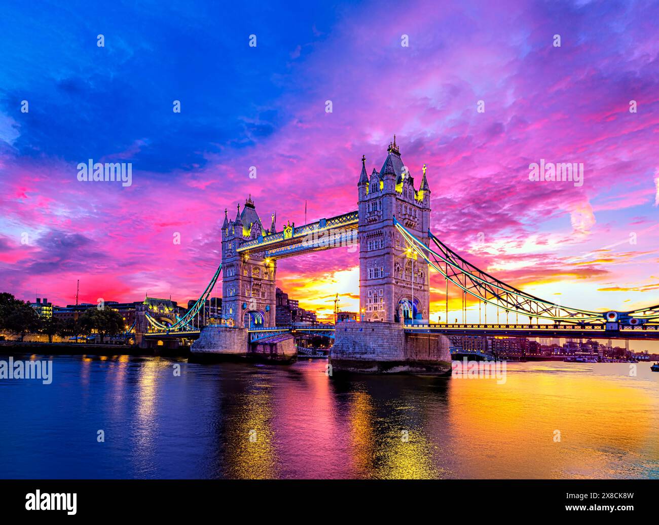 Tower Bridge, London. An iconic London landmark and one of Britain's ...
