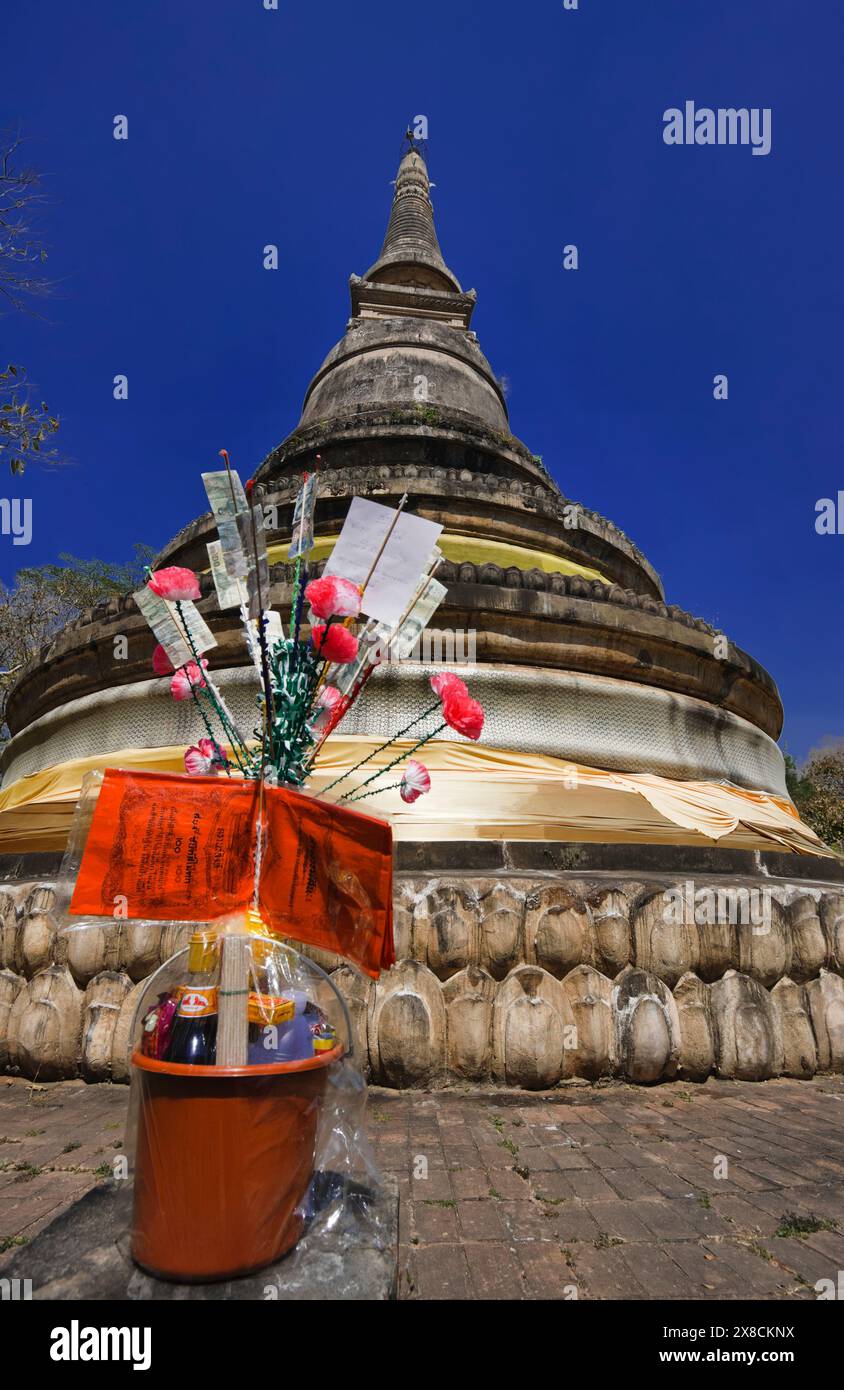 Thailand, Chiang Mai, Umong Temple (Wat Umong), flowers and drinks ...