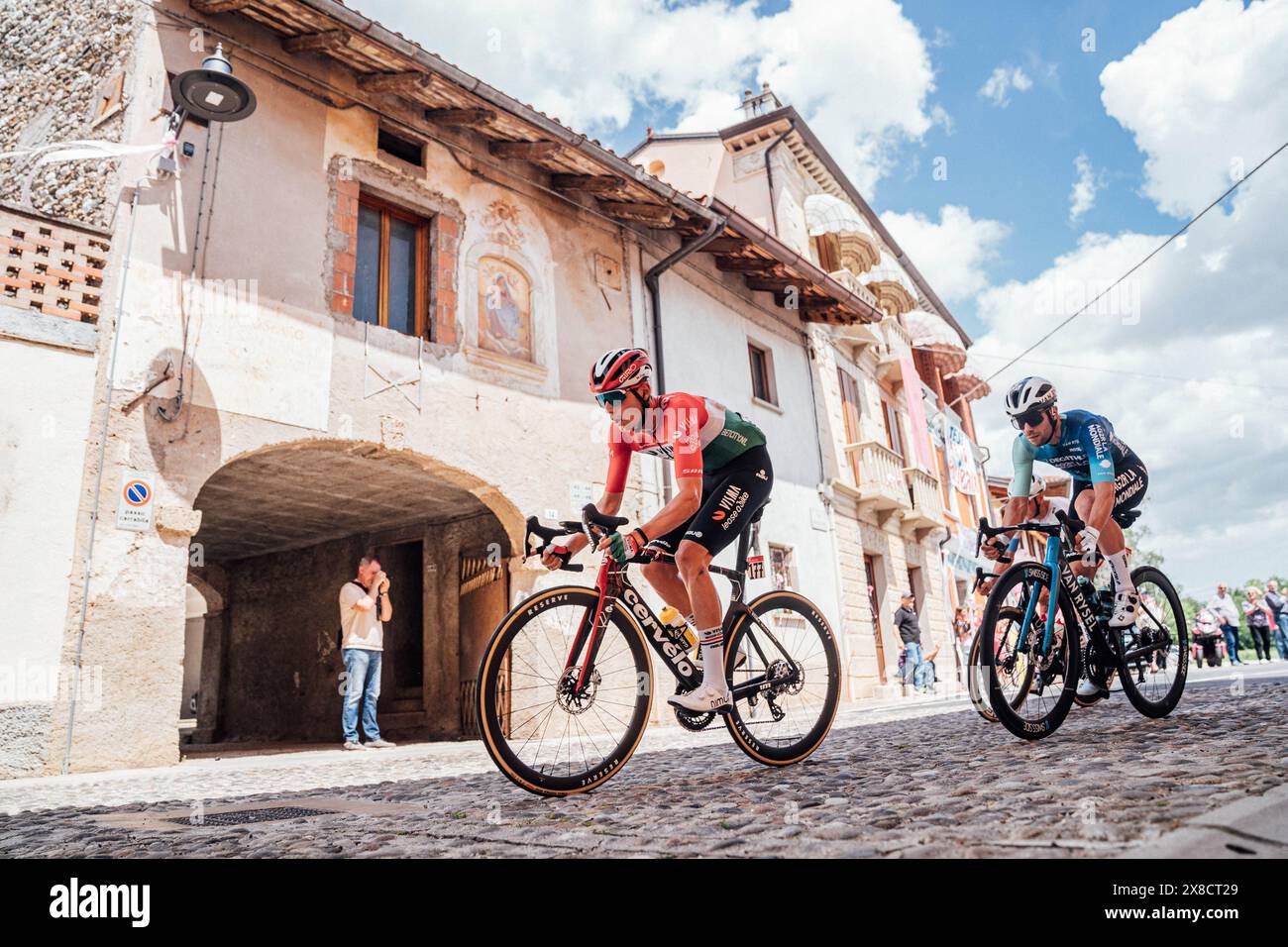 Picture by Zac Williams/SWpix.com - 24/05/2024 - Cycling - 2024 Giro d'Italia, Stage 19 ...