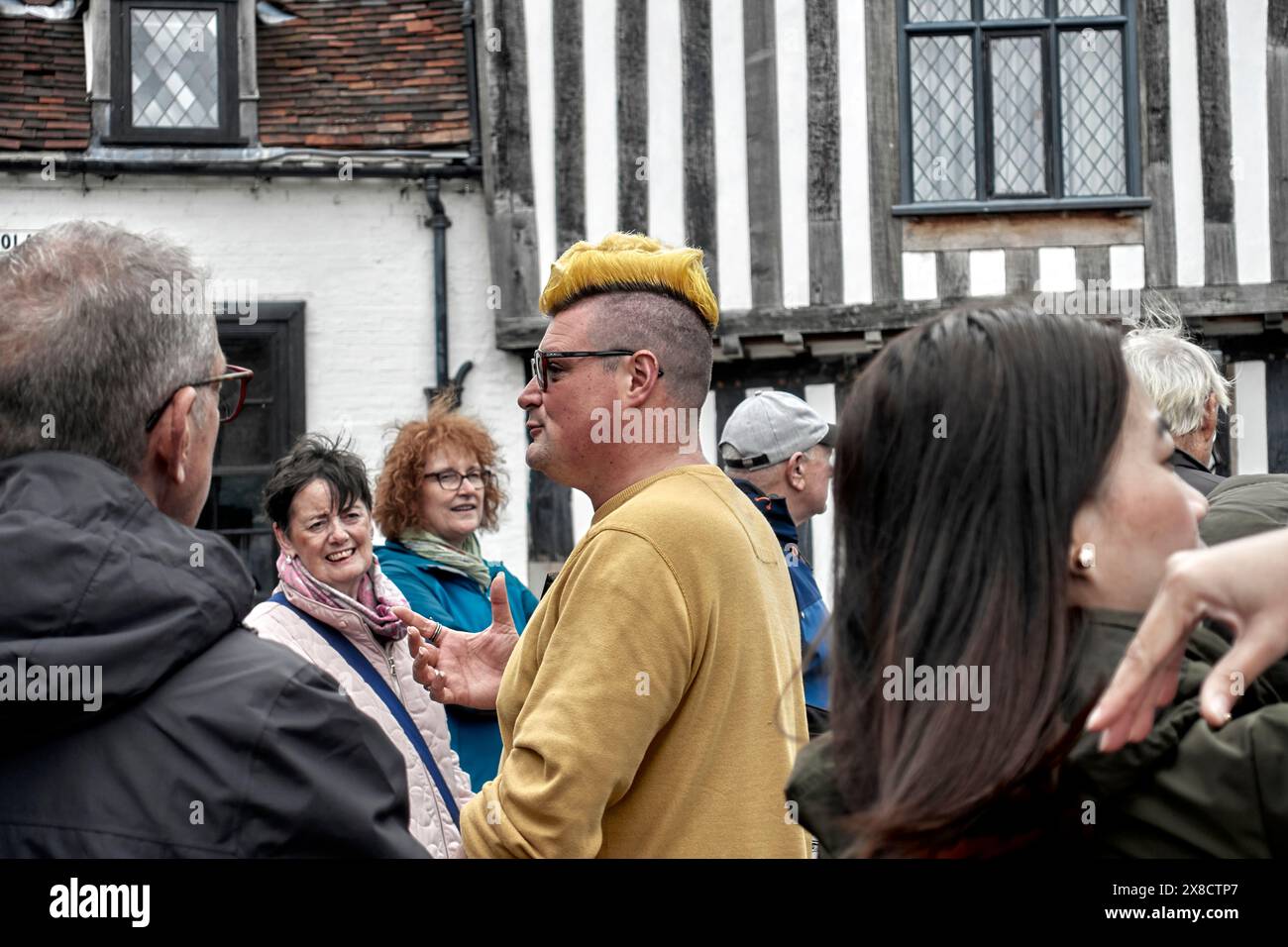Tour guide UK, yellow hair, Mohican style, Stratford upon Avon ...