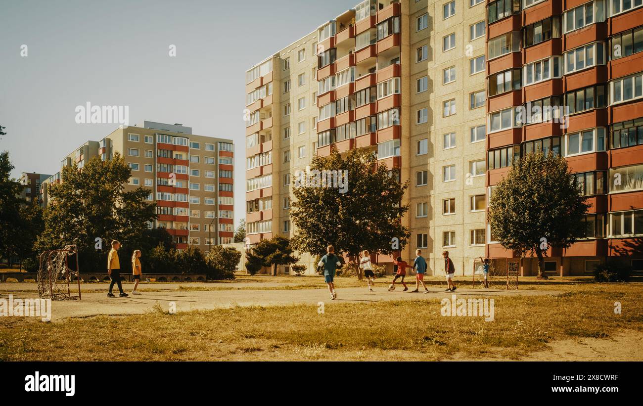 Soccer girls team hug hi-res stock photography and images - Alamy