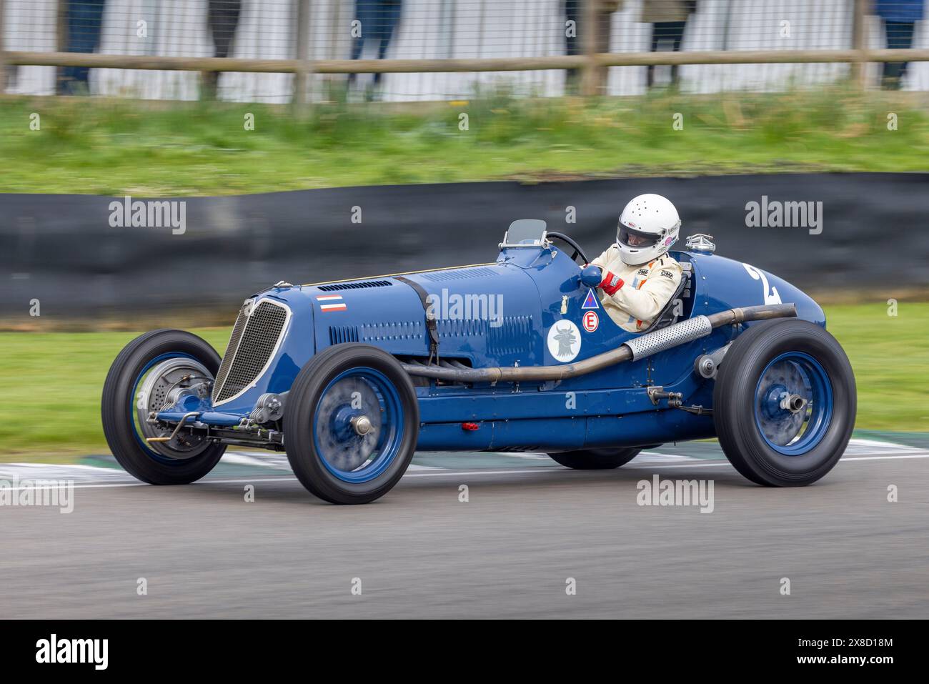 Josef Otto Rettenmaier in the 1934 Maserati 8CM during the Parnell Cup ...