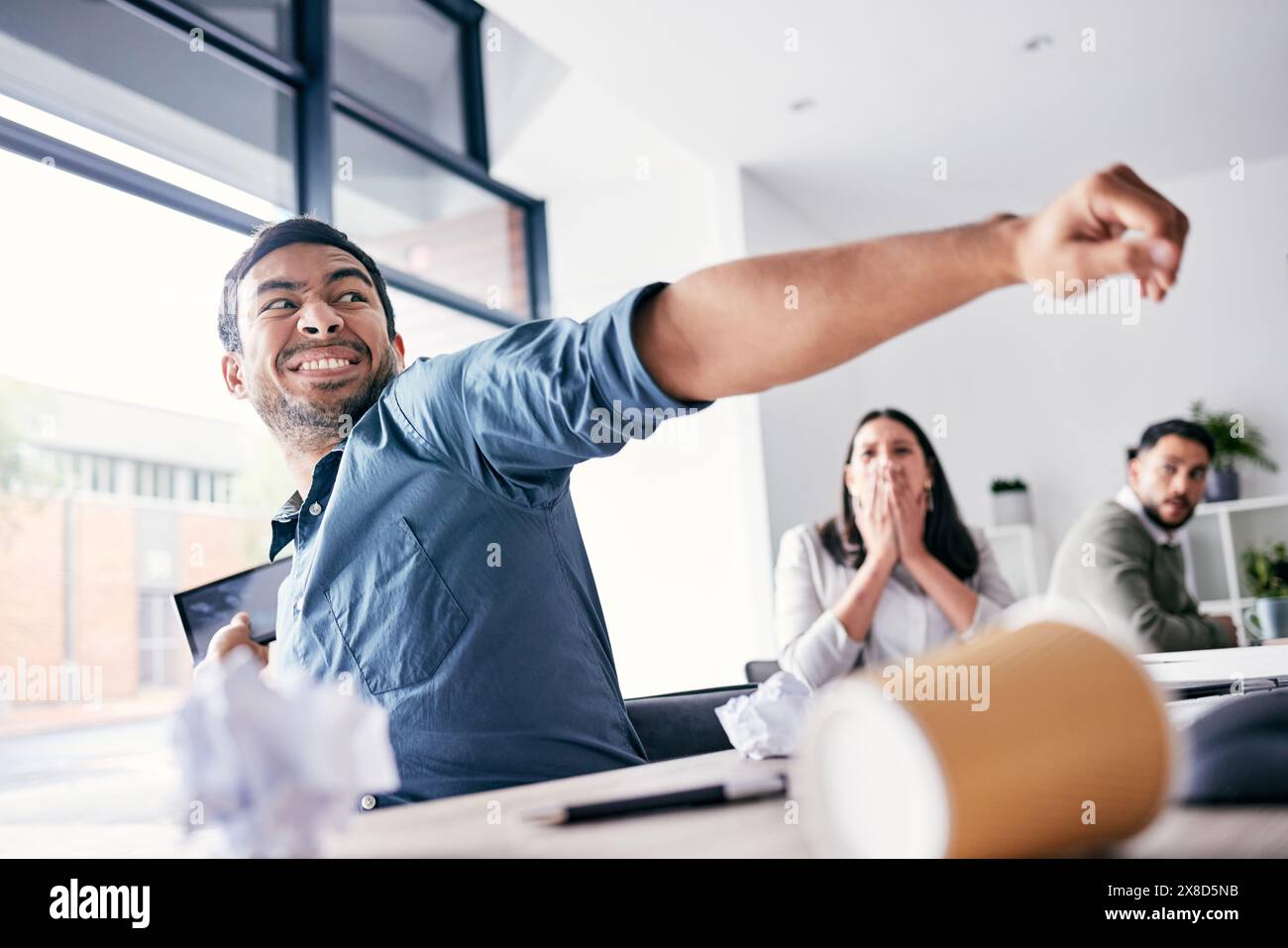 Throw a tablet hi-res stock photography and images - Alamy