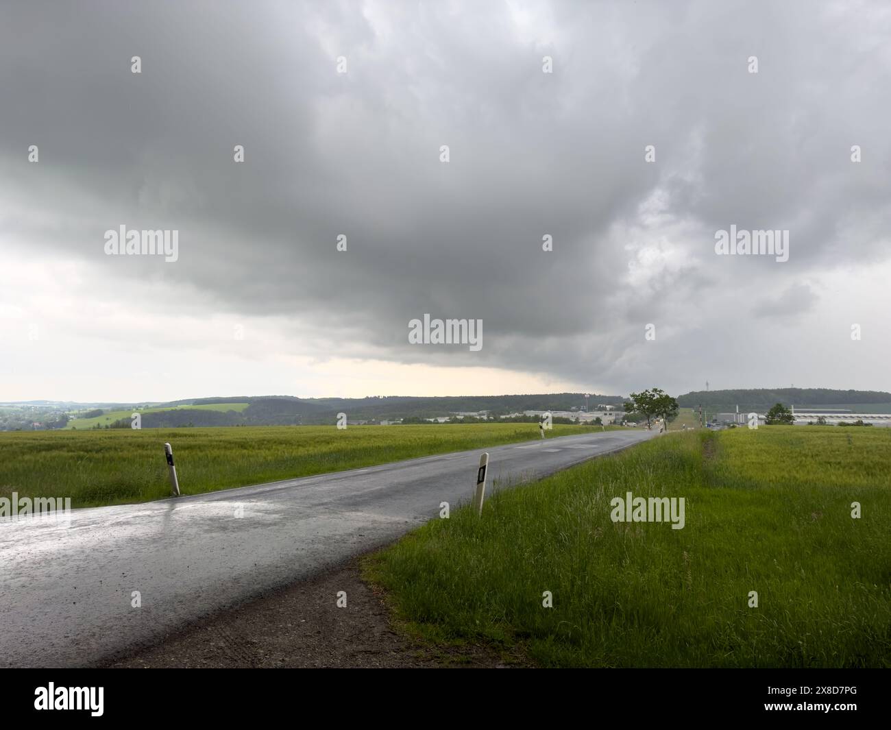 4k rain clouds dark storm hi-res stock photography and images - Alamy