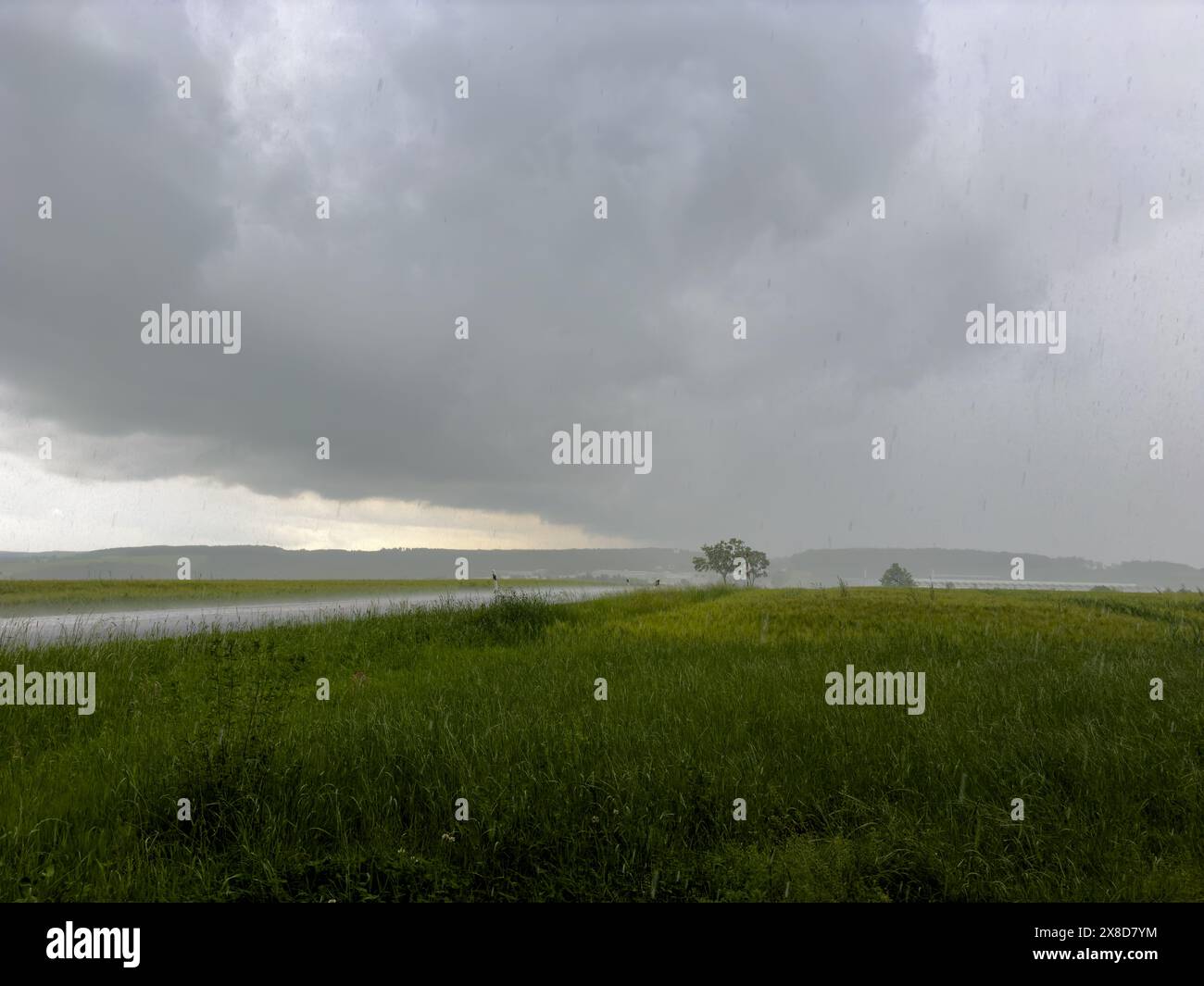 Hd lightning storm hi-res stock photography and images - Alamy