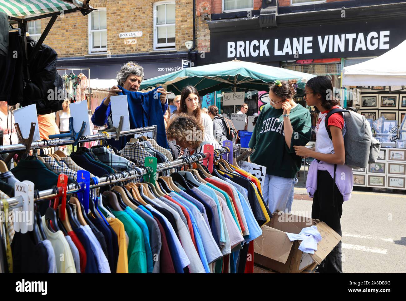 The colourful and vibrant area of Brick Lane, on Sunday market day, in ...