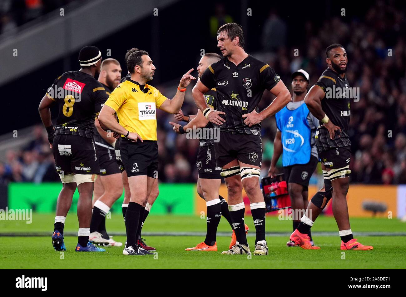 Referee Mathieu Raynal speaks to Hollywoodbet Sharks' Eben Etzebeth as ...