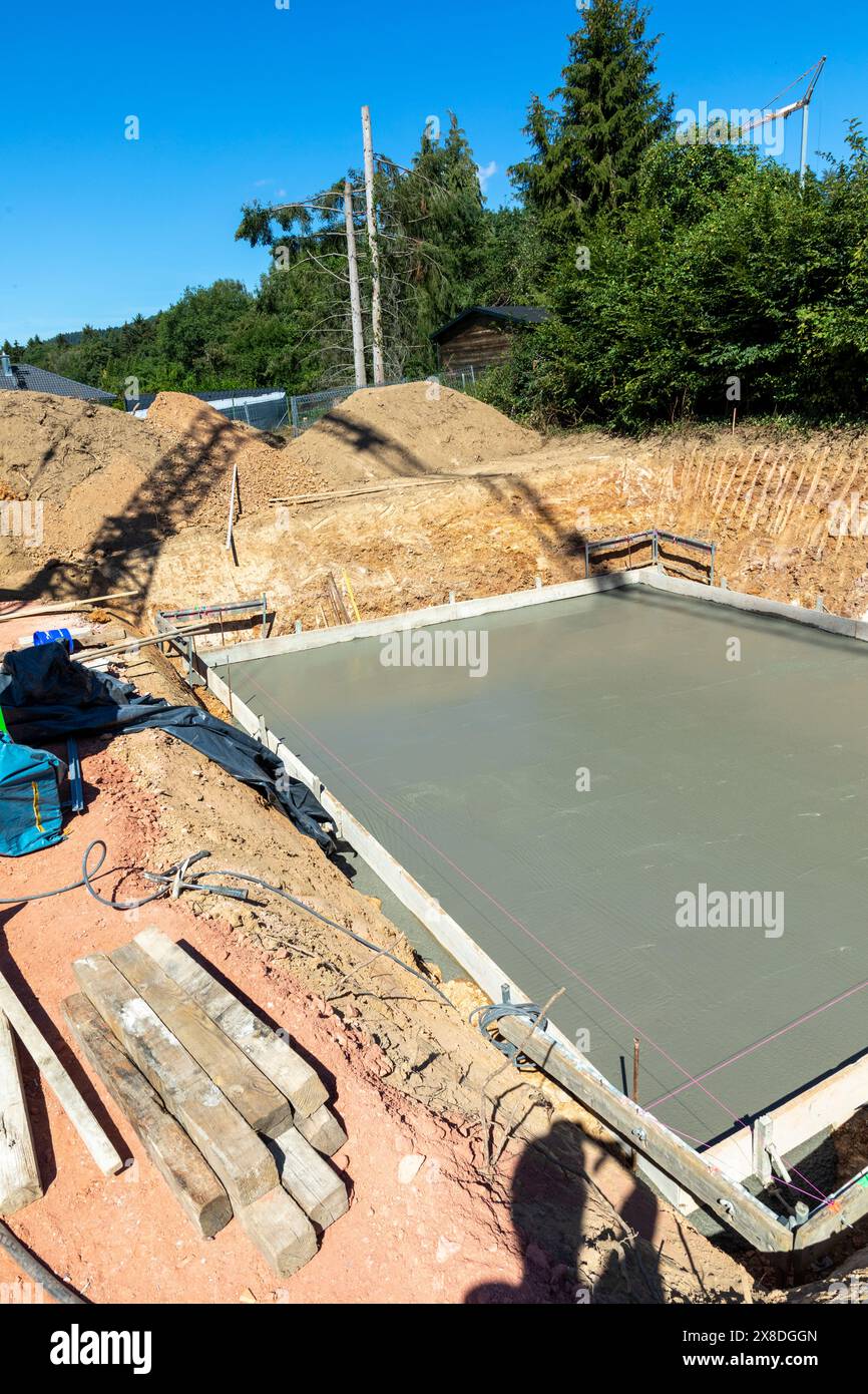 clean layer of concrete of a construction site Stock Photo - Alamy