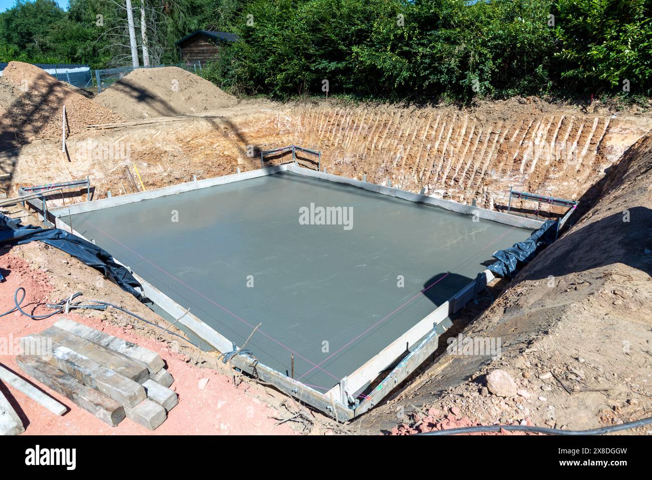 clean layer of concrete of a construction site Stock Photo - Alamy