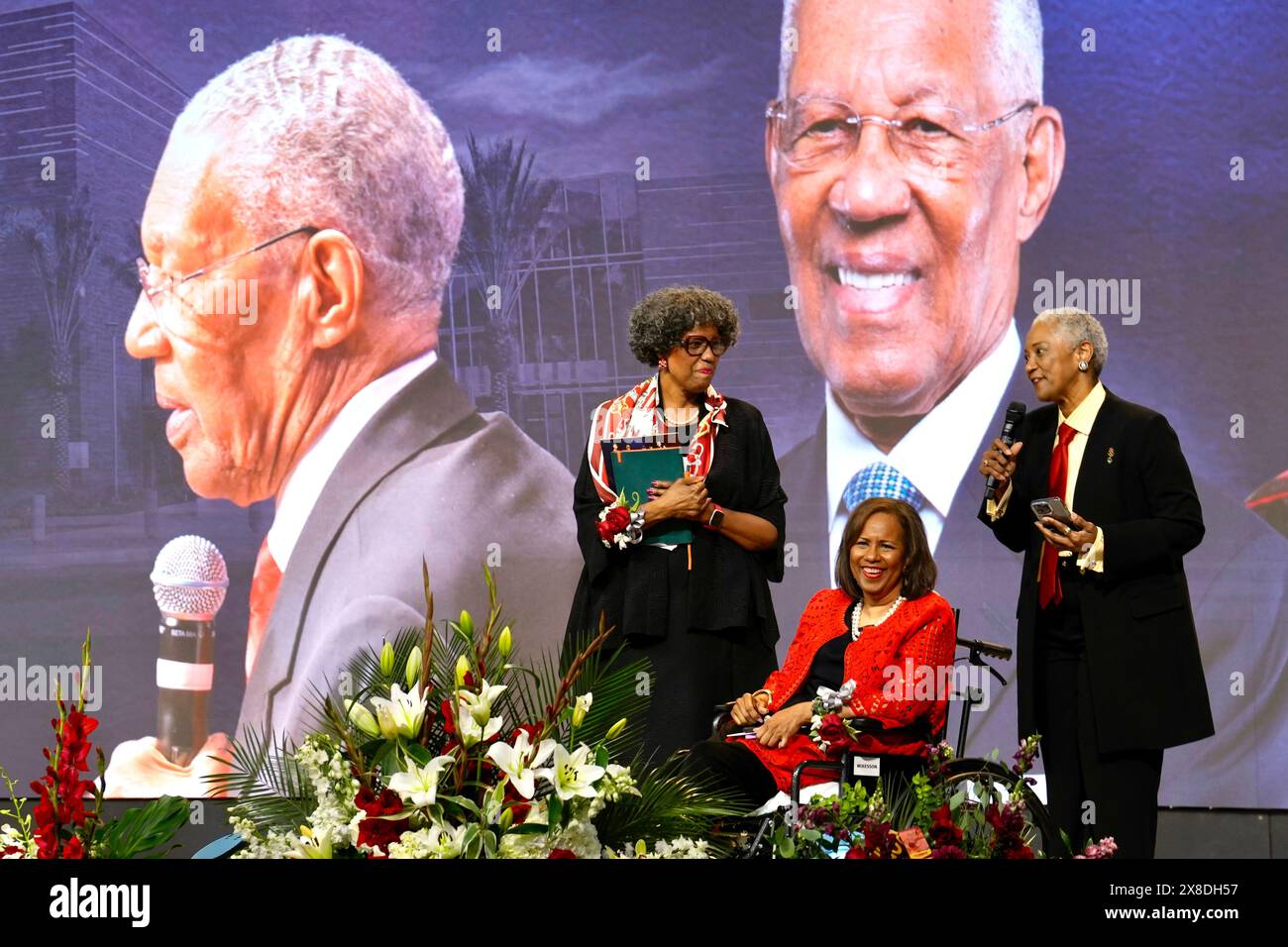 Rev. William "Bill" Lawson's daughters Cheryl Lawson, left, Melanie ...