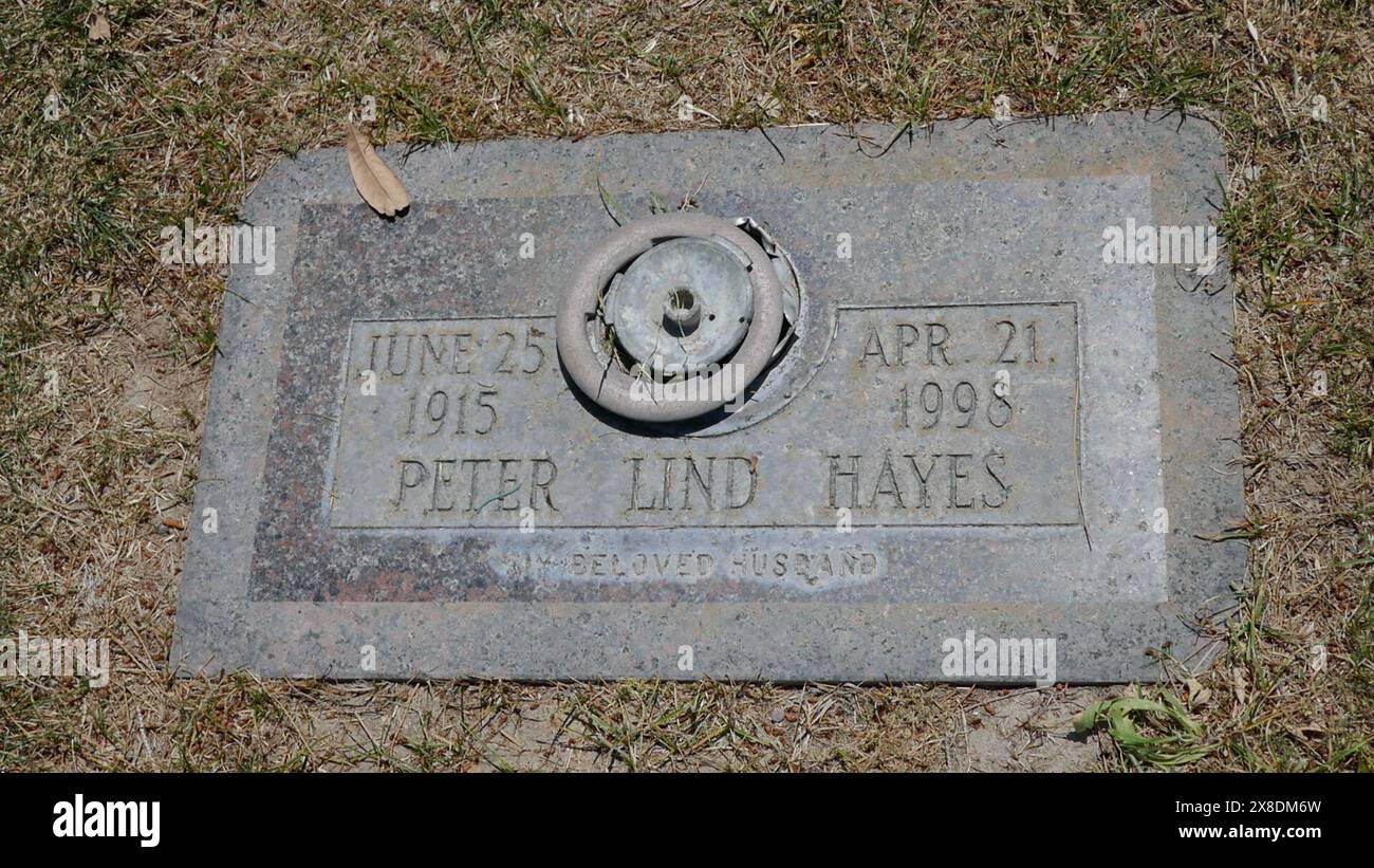Las Vegas, Nevada, USA 14th May 2024 Actor Peter Lind Hayes Grave in ...