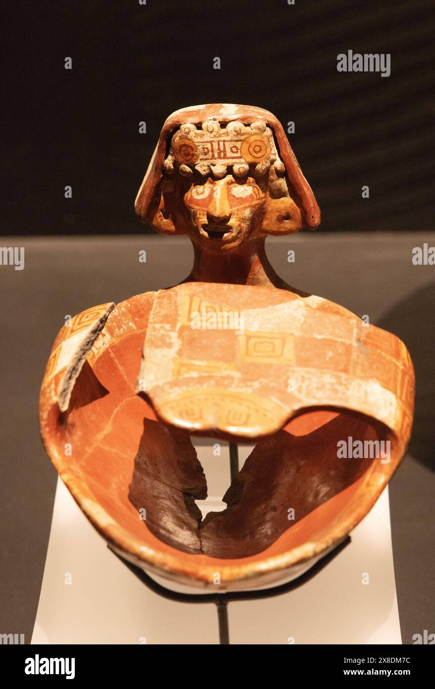 Aztec offering, 15th century from Tenochtitlan; shaped as a turtle ...